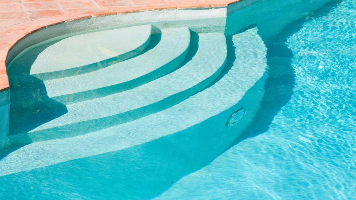 Learn How to Calculate Pool Volume Easily